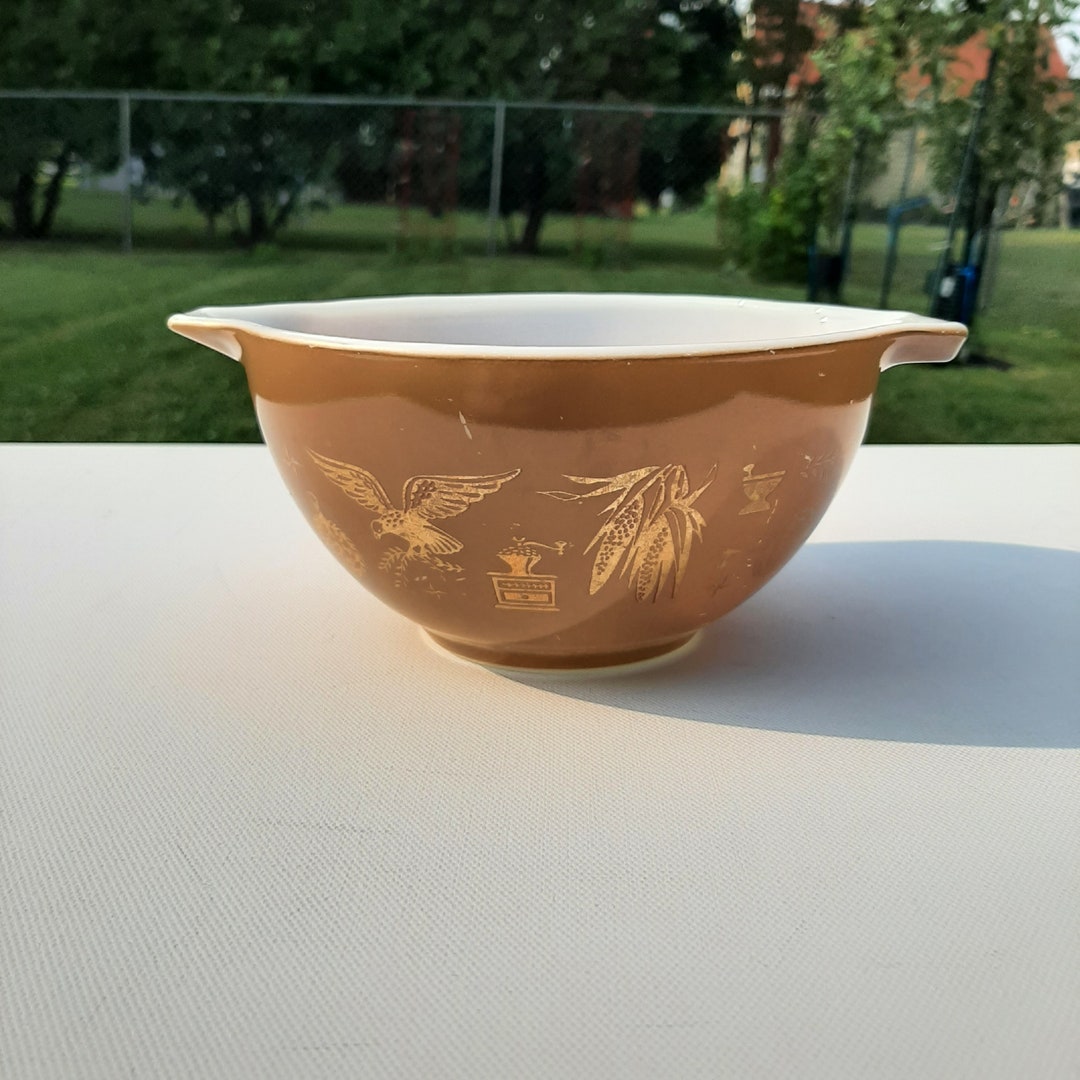 Vintage 1960s -- Pyrex -- Early American Pattern -- Cinderella Mixing ...