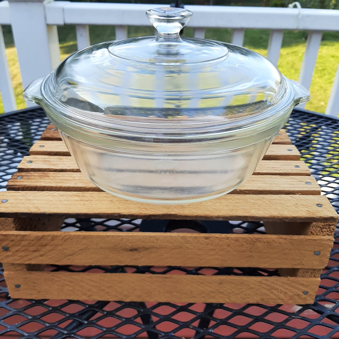 Vintage 1940s -- Pyrex -- Clear Glass -- 023-623-B -- Round Casserole ...