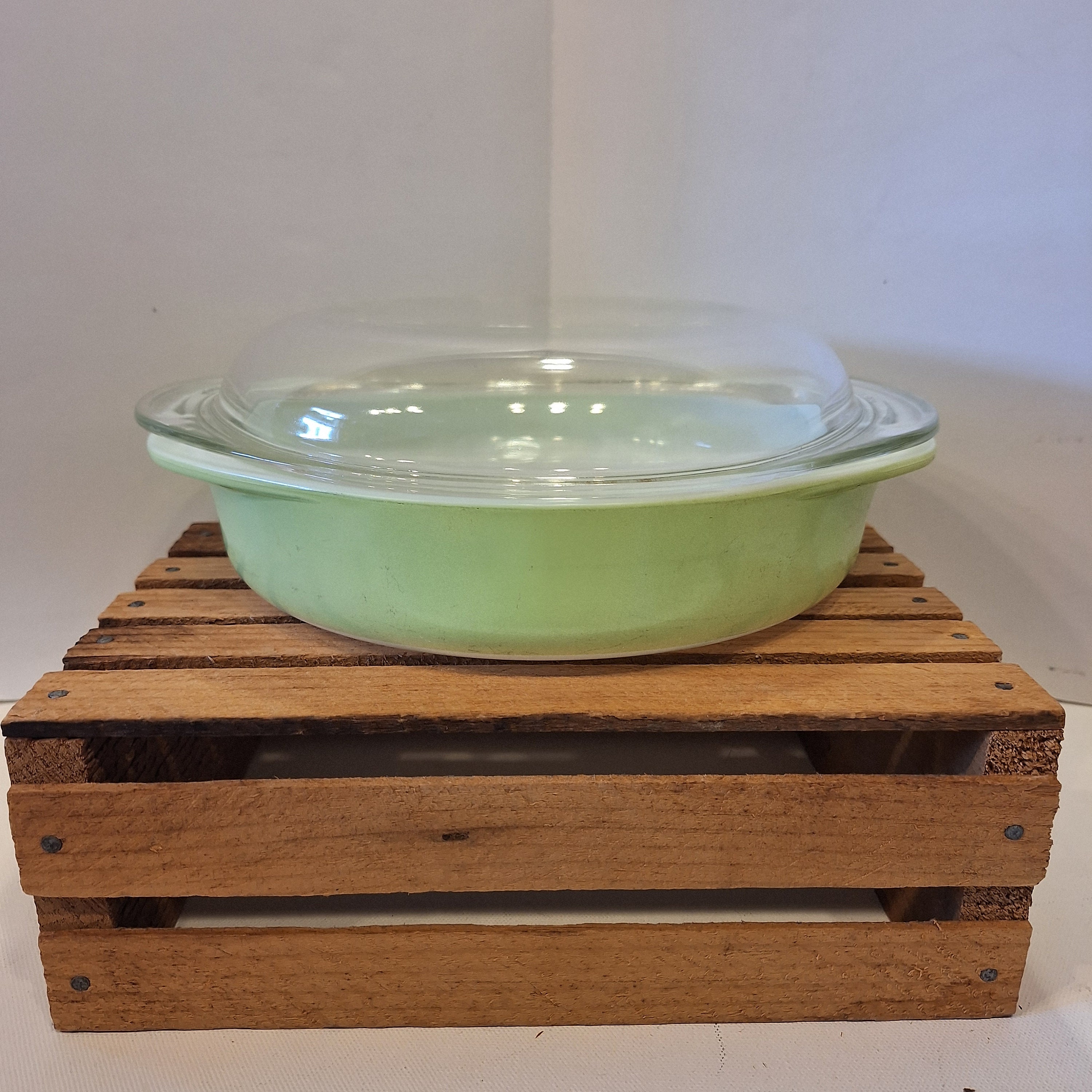 Vintage 1950s -- Pyrex -- Lime Green -- 8 Inch Cake Dish -- Round Glass ...