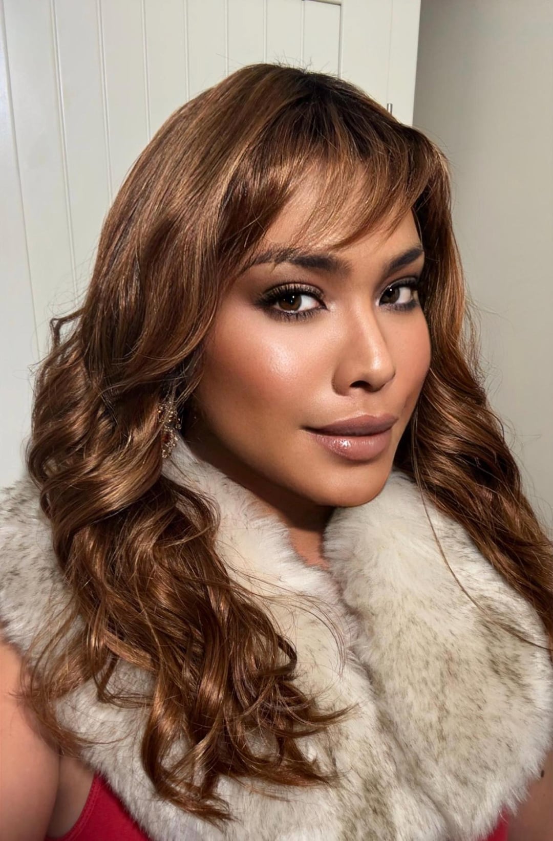Breezy Waves & Feathered Hairstyle Premium Quality Synthetic Wigs 100% ...