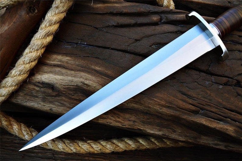 Daggers for Men Fantasy Daggers Hunting Handmade D2 Steel - Etsy