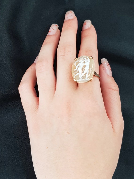 Antique Cameo in Vintage Cocktail Ring Setting, 18k G… - Gem