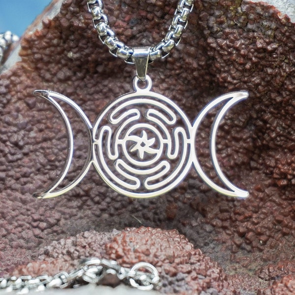 Hekate Gold Necklace - Etsy