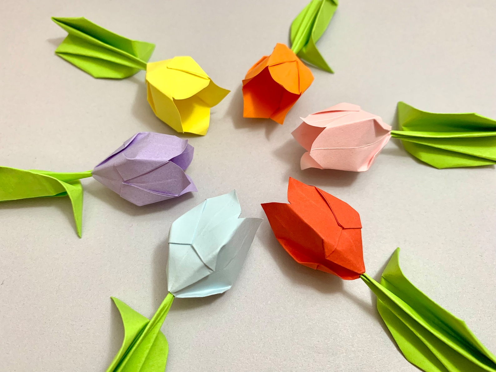 Origami 6 Tulips With 3 Vases, 6 Paper Tulips, Small Origami Tulips ...