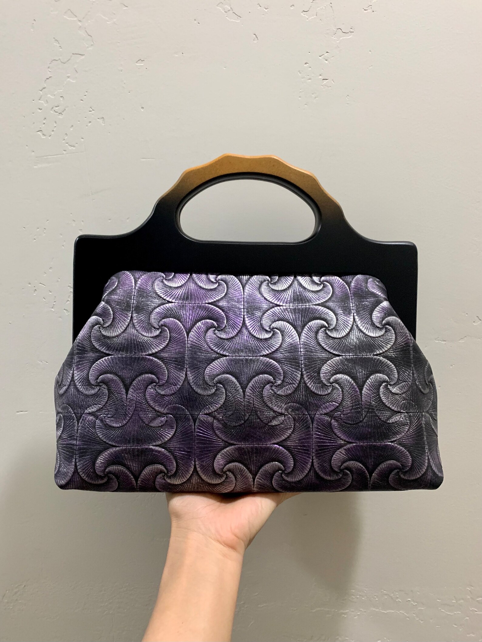 Handmade Genuine Embossed Leather Gradient Metallic Wooden Frame Bag ...