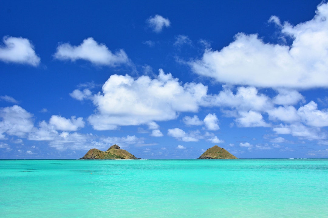 Mokulua Islands off Lanikai Beach in Kailua With Turquoise Waters on ...