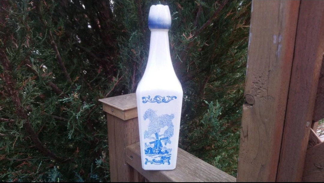 Vandermint Minted Chocolate Delft Liqueur Bottle Milk Glass Barware ...