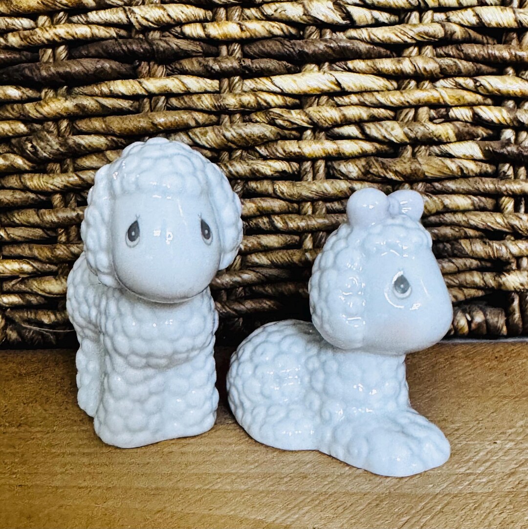 1996 Precious Moments Noahs Ark Lamb Sheep Salt and Pepper Shaker Set 2 ...