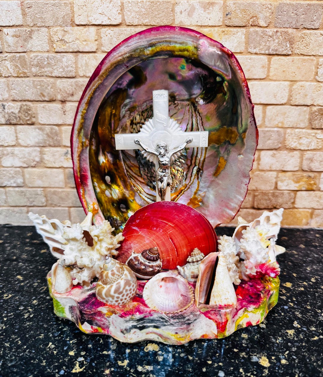 Gorgeous VINTAGE SEASHELL Abalone Shell Tropical Coral Diarama Cross ...