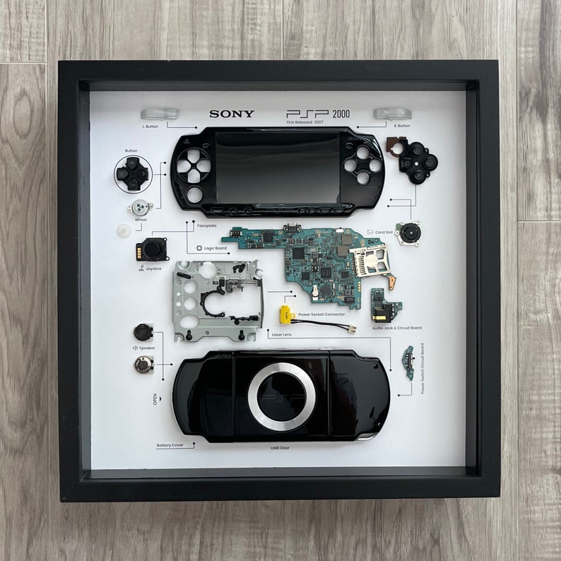 Black PSP2000 Teardown Art - Etsy
