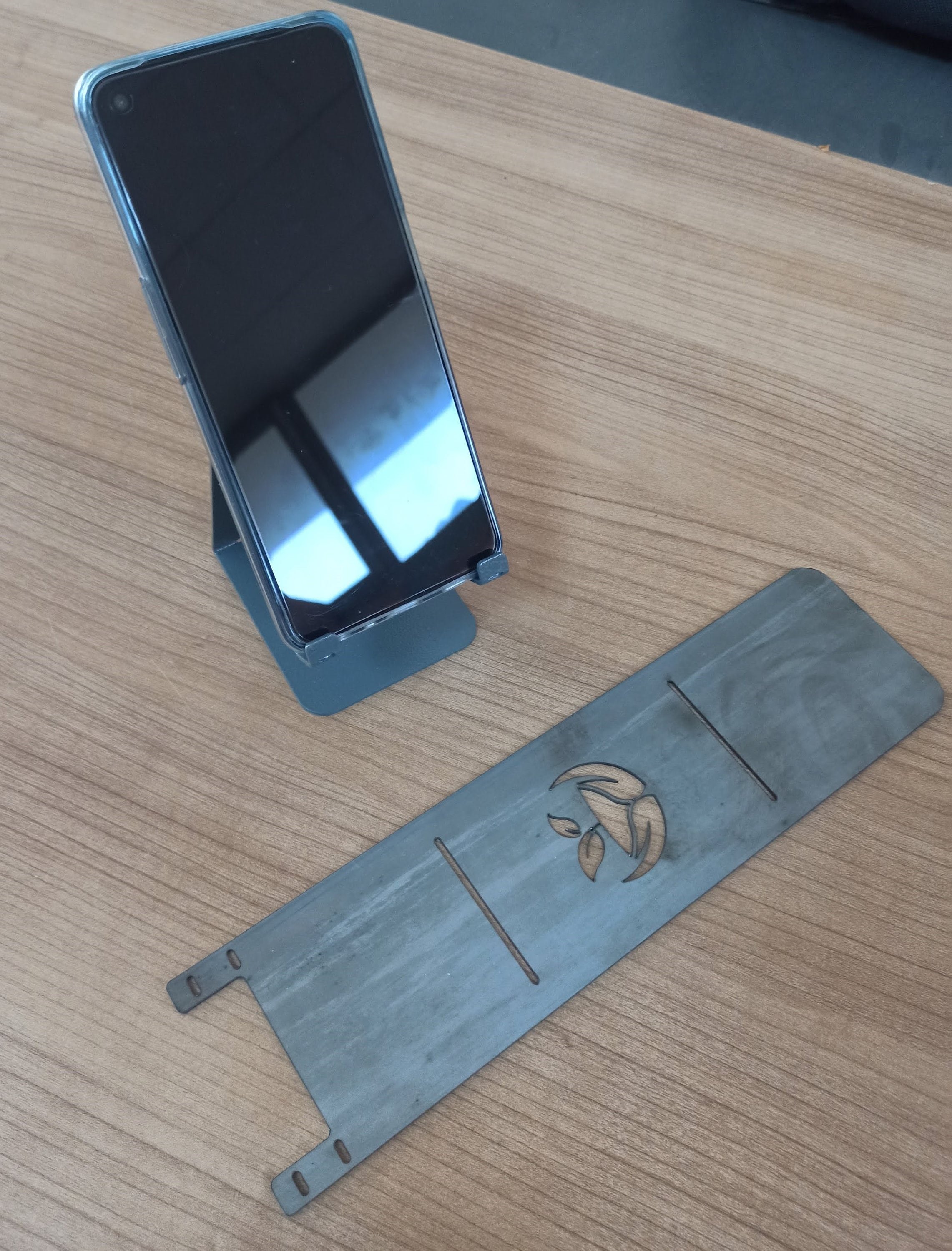 Industrial Style Bending Phone Holder Desk Accessory DXF CNC Laser Cut ...