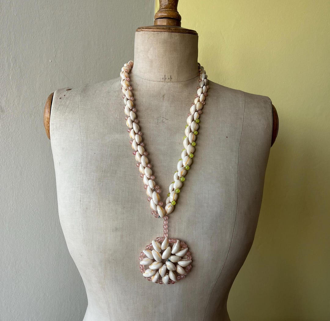 Vintage Handmade Cowrie Shell Statement Necklace | 1970 Vintage Pink ...