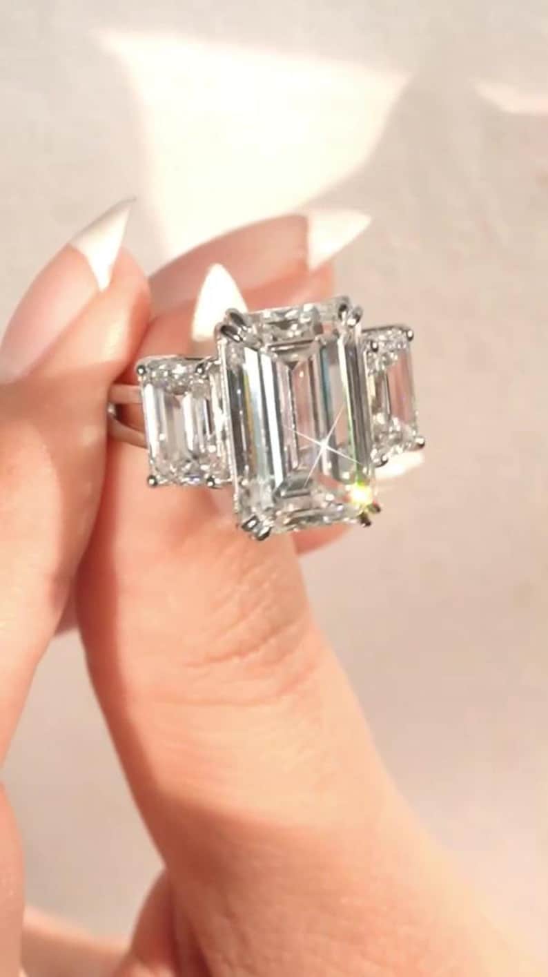 10 Carat Emerald Cut Lab-grown Diamond Ring | 14K Gold Three Stone Ring ...
