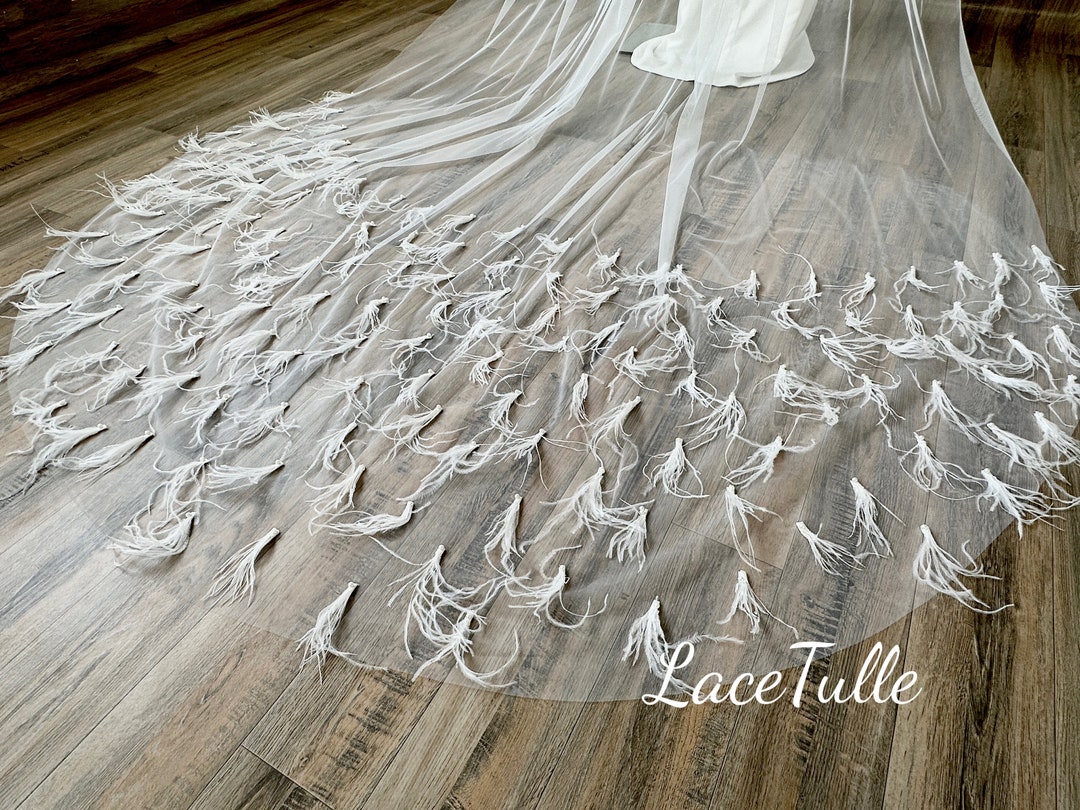 Bridal Veil With Feathers at the Bottom|a Layer of Veil|cathedral Veil ...