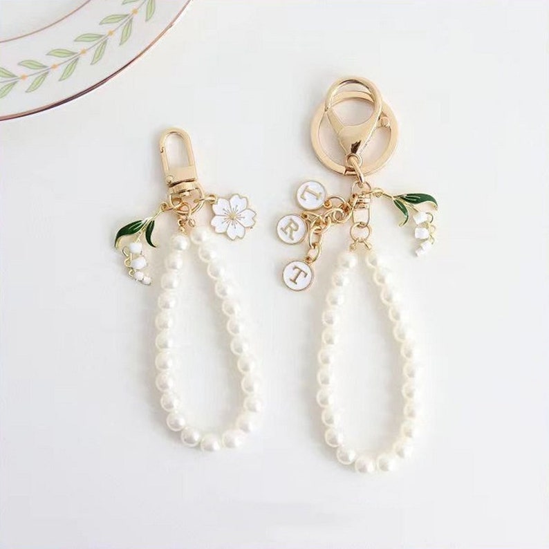 Bellflower Pearl Chain Keychain Custom Paragraph Letter Charm Airpods ...