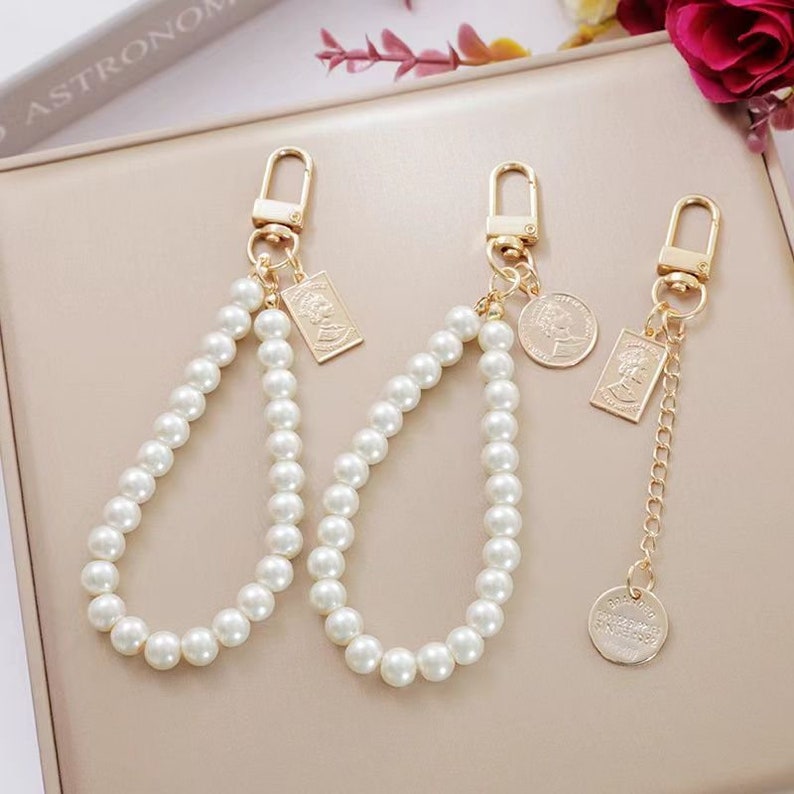 Customize Letters Handmade Keychain, Pearl Keychain, Wristlet Keychain ...
