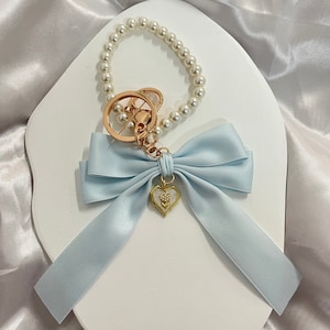 Beautiful Gentle Blue Bow Pearl Keychain Charm Heart-shaped Key Chain ...