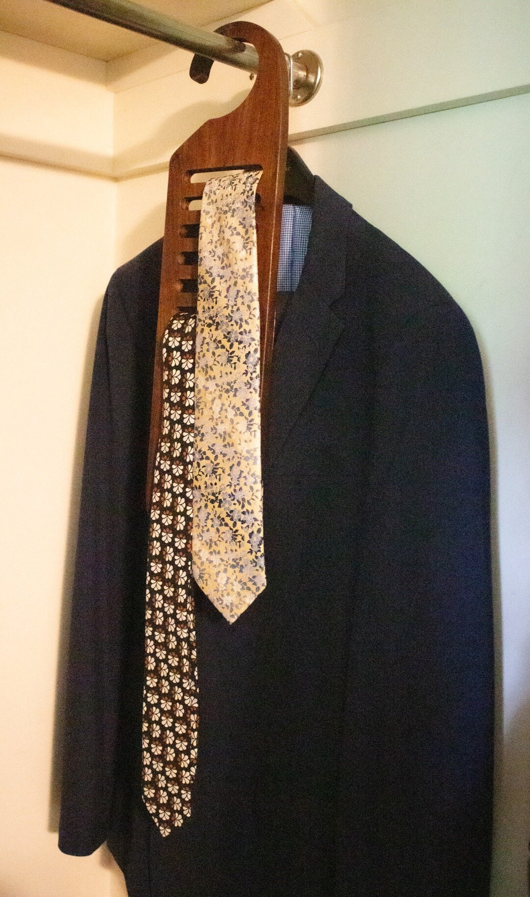 Walnut Tie Hanger / Wood Tie Rack / Walnut Tie Rack / Closet Organizer ...