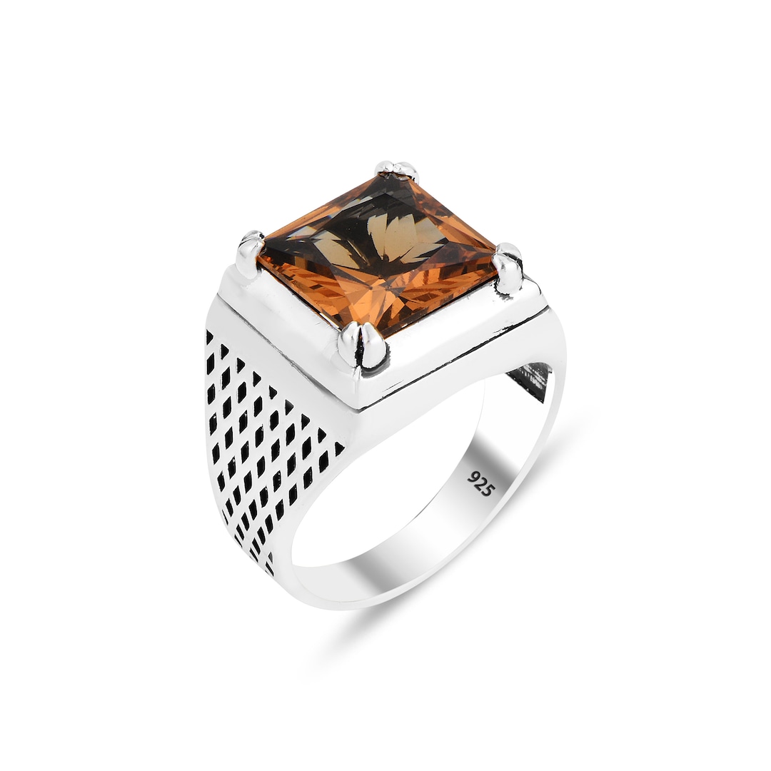 Zultanite Stone Changes Color With the Change of Daylight Orange ...