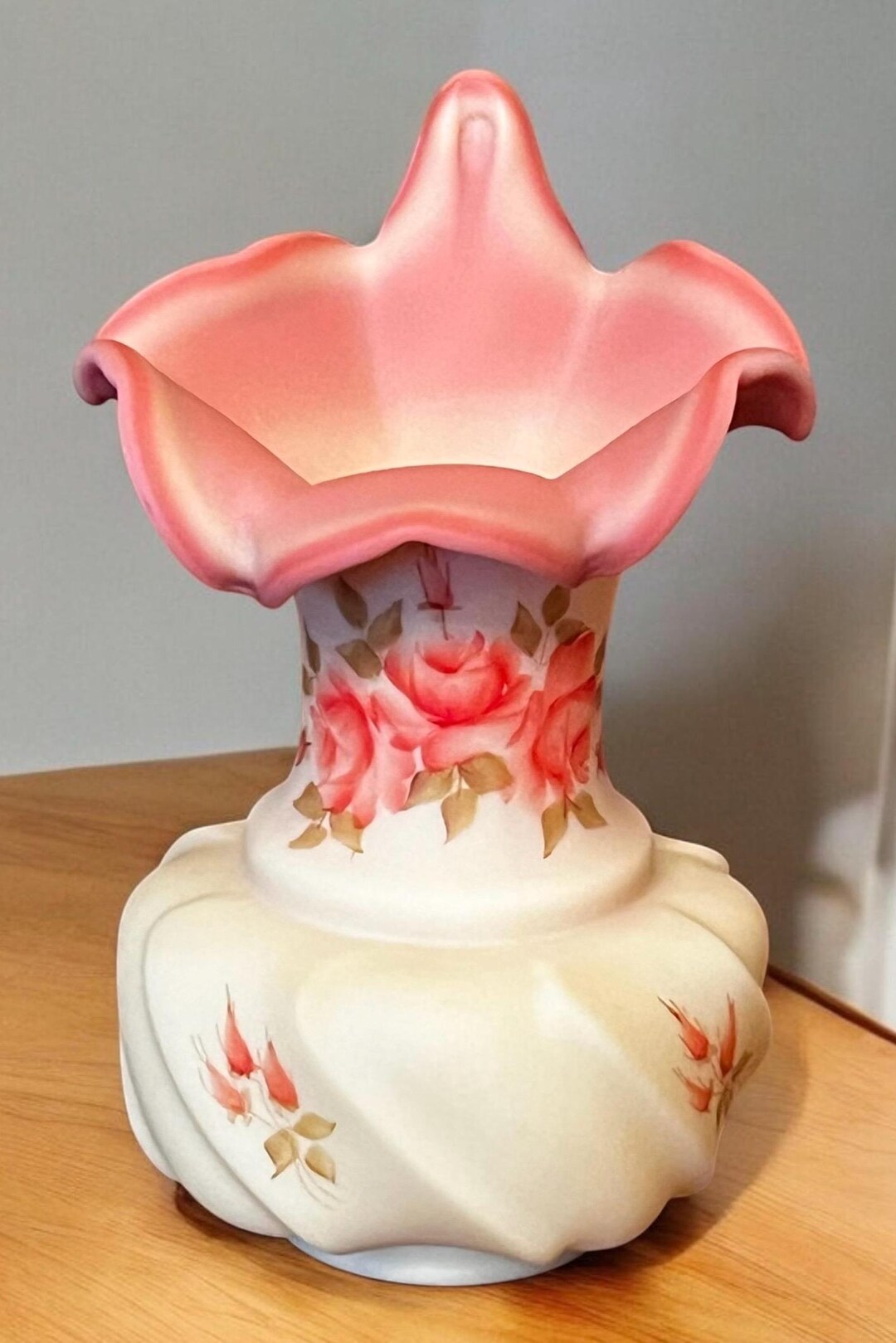 RARE Fenton Vintage Burmese Satin Uranium Jack-in-the-pulpit Swirl ...