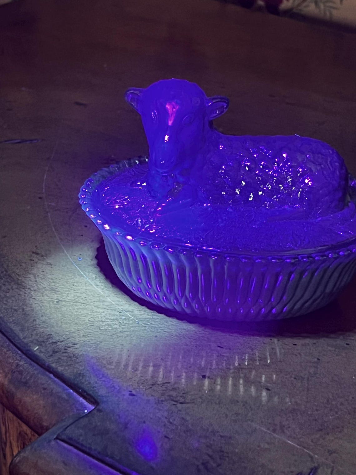 RARE Vintage Boyd Carnival Glass Nesting Sheep Lidded Box MINT! - Etsy
