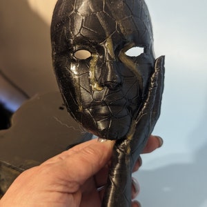 Futuristic 3D Cracked Amber Mask Wall Art - Modern Sculpture Replica ...