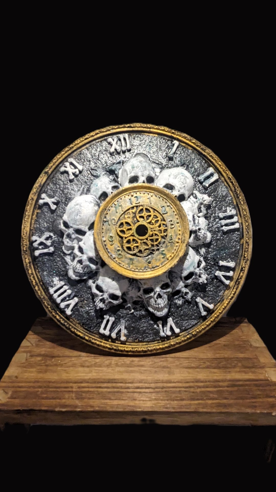 3D Printed Skull Clock: Unique Timeless Clock Decor for Gothic Home ...