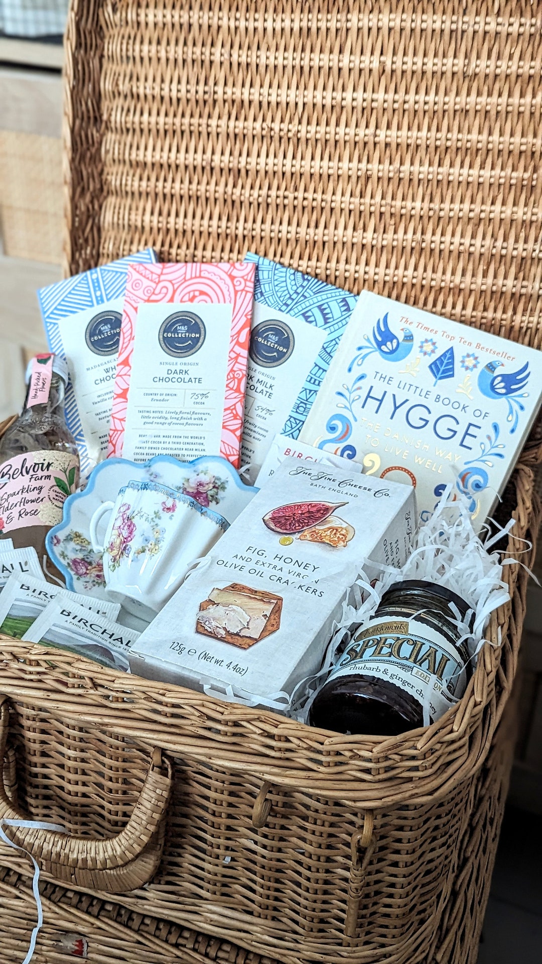 Vintage Luxury Gift Hamper, Medium Size - Etsy