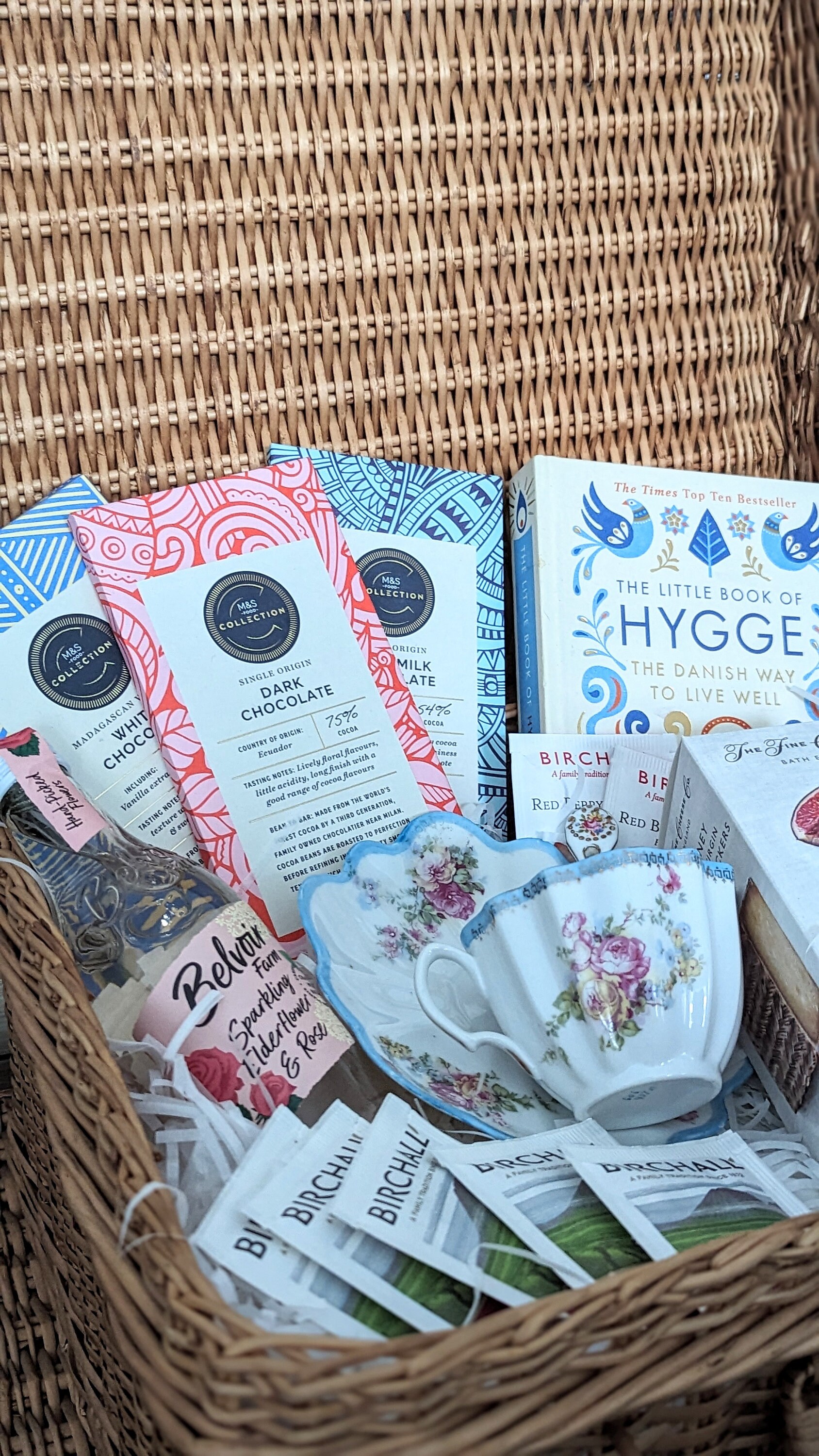 Vintage Luxury Gift Hamper, Medium Size - Etsy