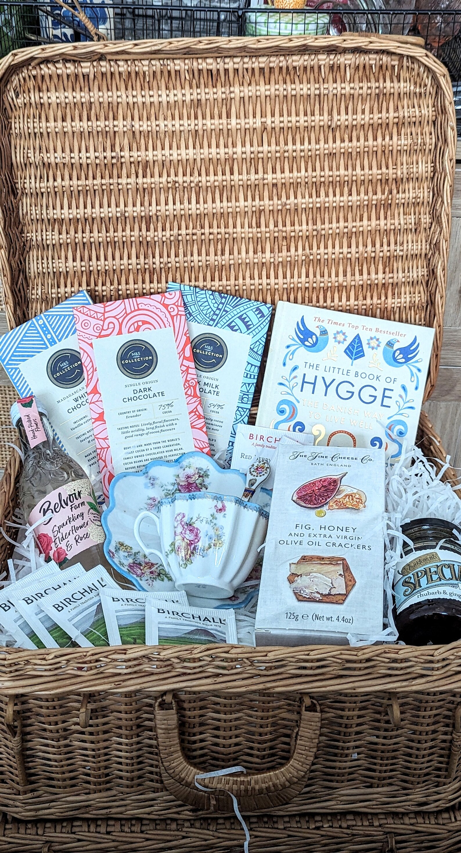 Vintage Luxury Gift Hamper, Medium Size - Etsy