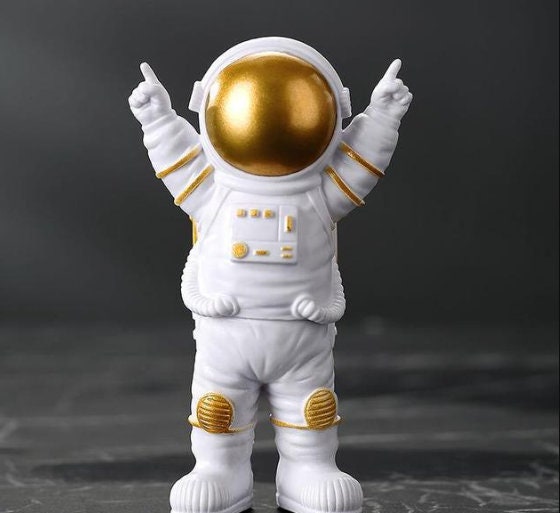 Resin Astronaut Figure Statue Figurine Spaceman Sculpture Educational ...