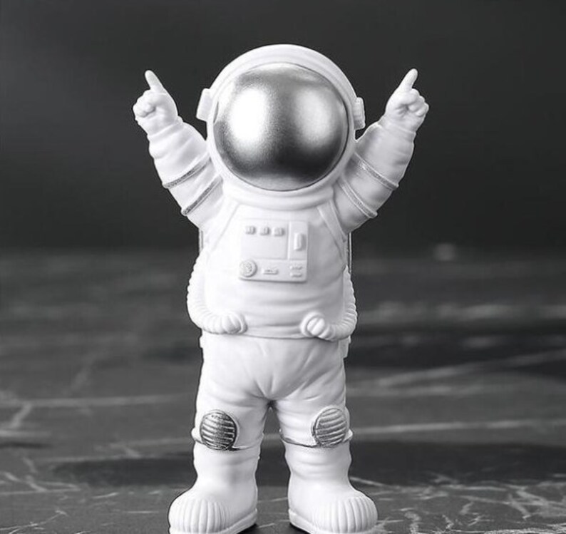 Mini Astronaout Resin Astronaut Figure Statue Figurine Spaceman ...