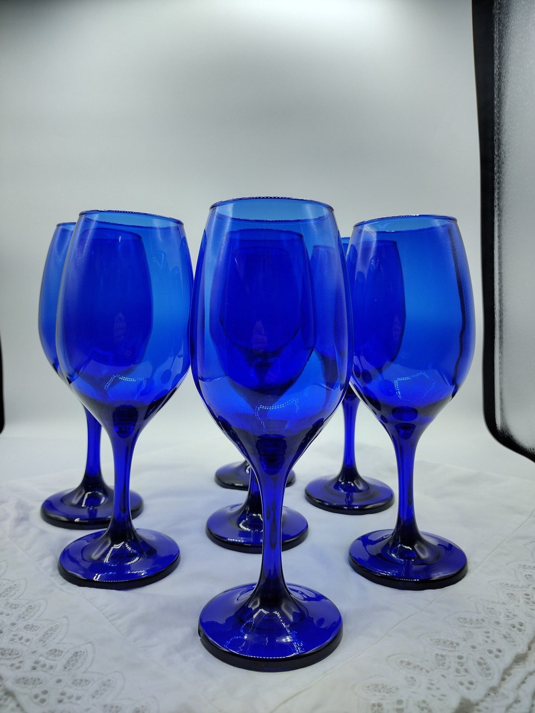 Goblet PIER ONE Cobalt Blue Blown Glass Water Goblet Set of 7 - Etsy