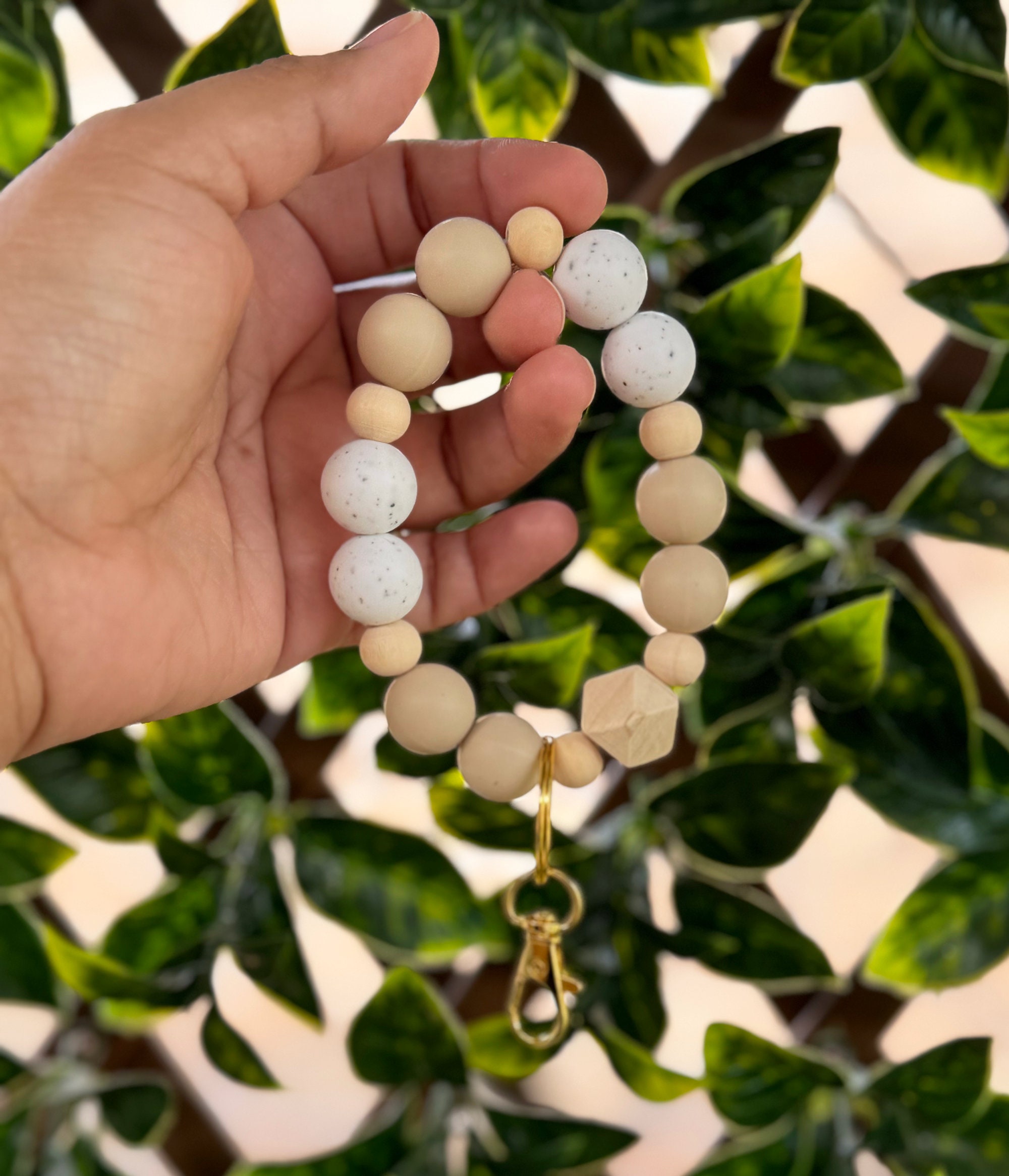 Speckled and Biege Silicone Bead Bracelet Keychain Speckled Silicone ...