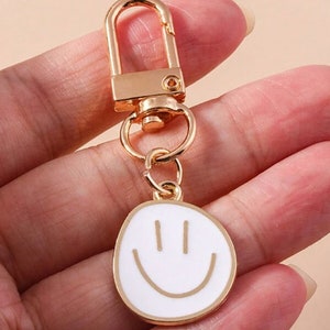 Smiley Face Keychain Bag Happy Face Keyring Charm Multicolour Decor ...