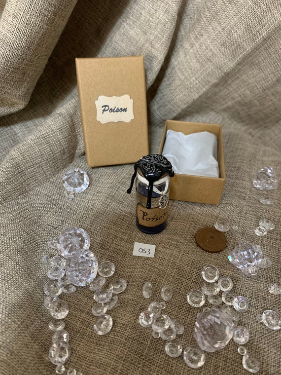 Poison in a Gift Box Glass Bottle Apothecary Witch Potion - Etsy