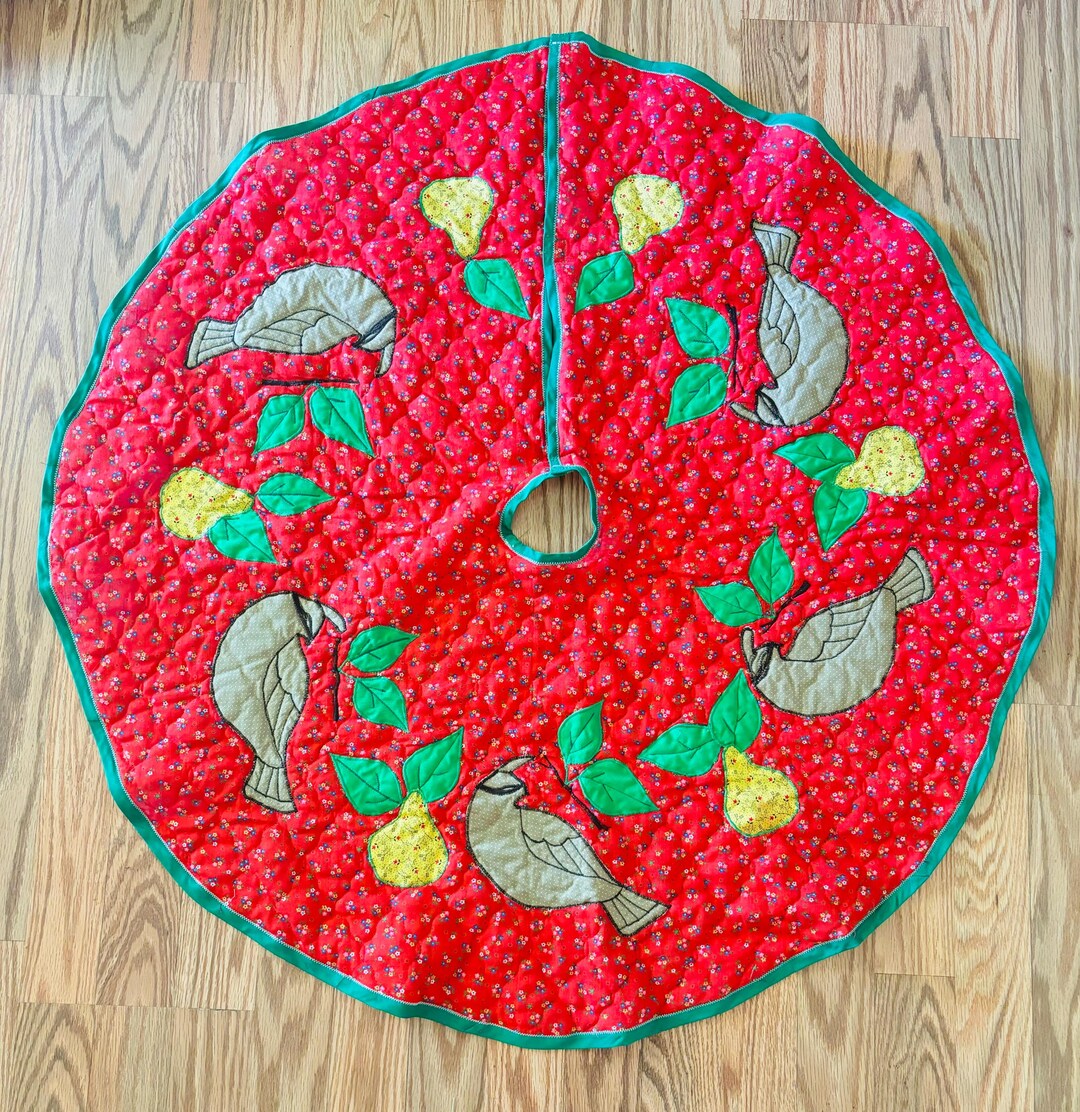 Vintage Quilted Christmas Tree Shirt With Quails and Pears 33” - Etsy