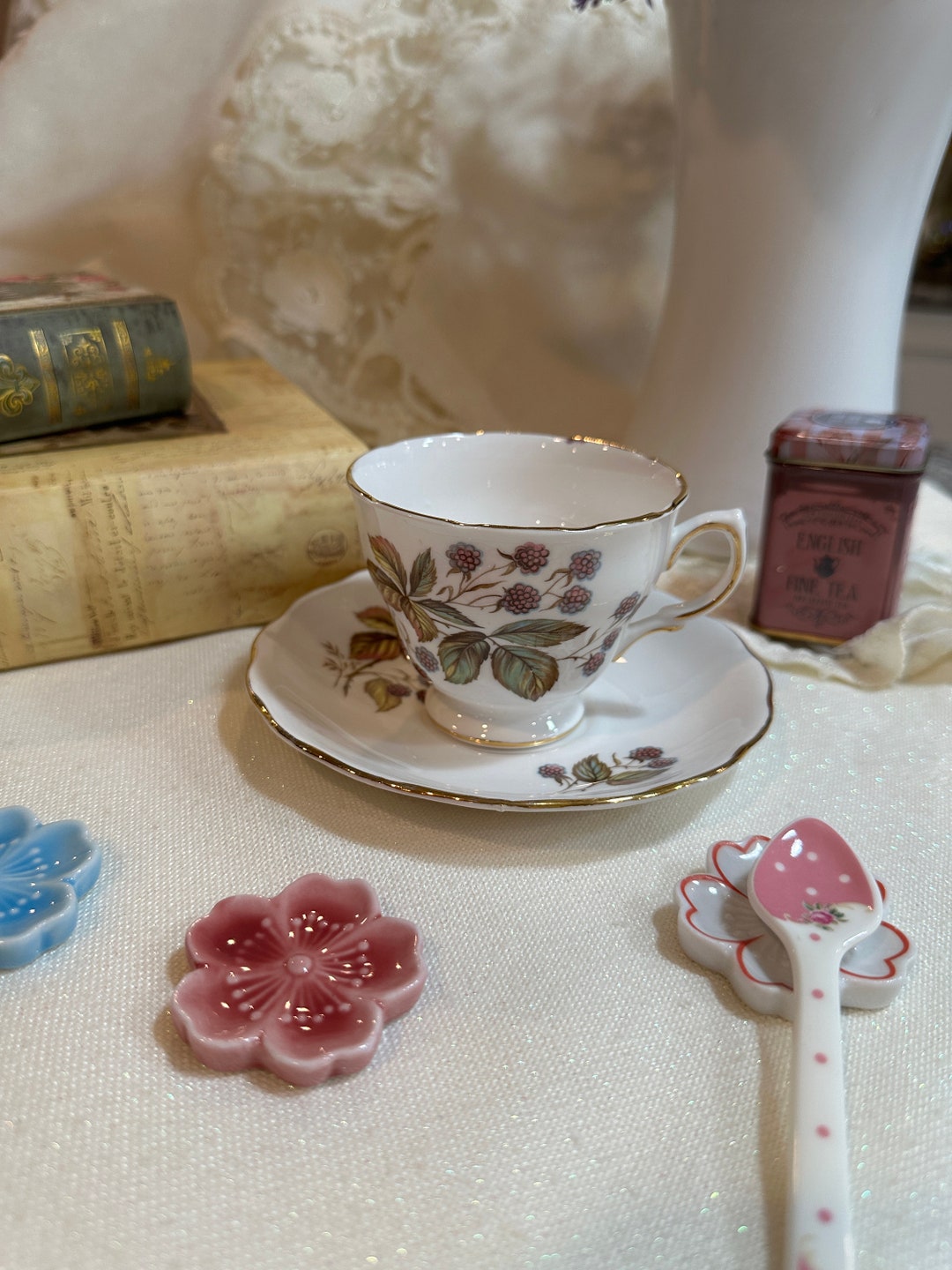 Royal Vale - Blackberry - Green Leaves - Gold Trim - Scalloped Rim ...