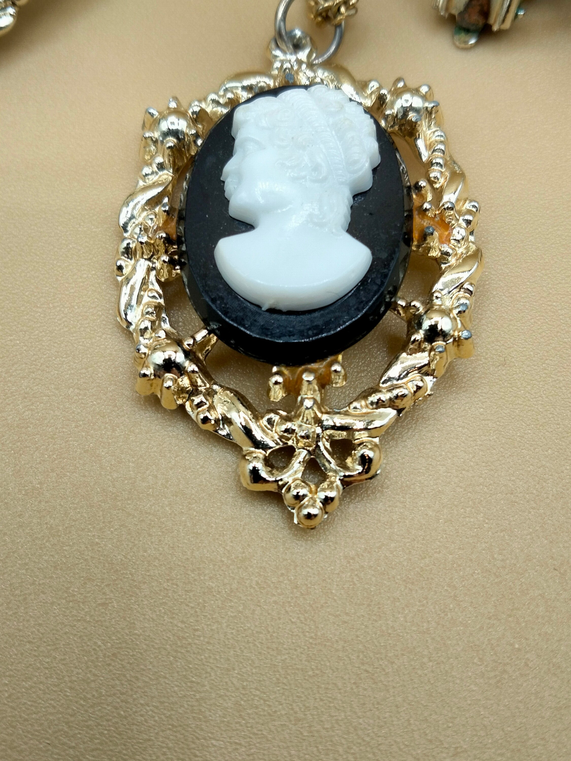 Vintage Cameo Jewelry Set Black and White Marked Japan - Etsy