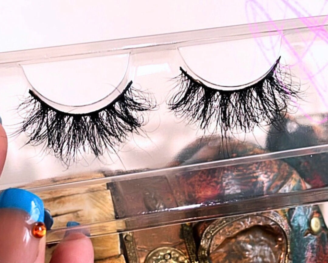 Super Fluffy Soft Bold Baddie Eyelash Extensions in Thick Faux Mink Big ...