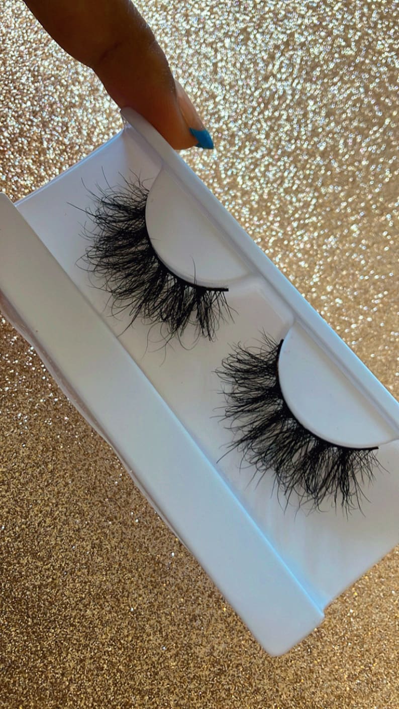 Super Fluffy Soft Bold Baddie Eyelash Extensions in Thick Faux Mink Big ...