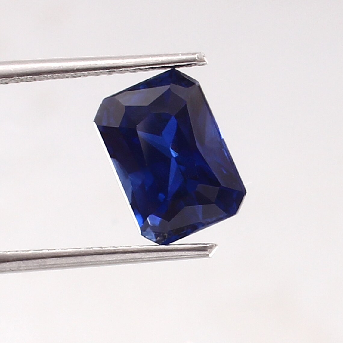 4 Ct Ceylon Royal Blue Sapphire: Radiant Cut Loose Gemstone - Etsy