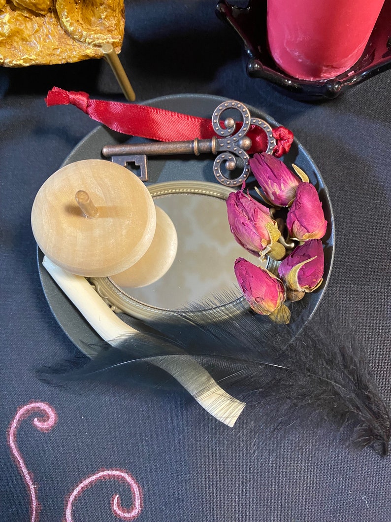 Lilith Altar Kit Dark Moon Goddess Statue, Pagan, Winged Lilith ...