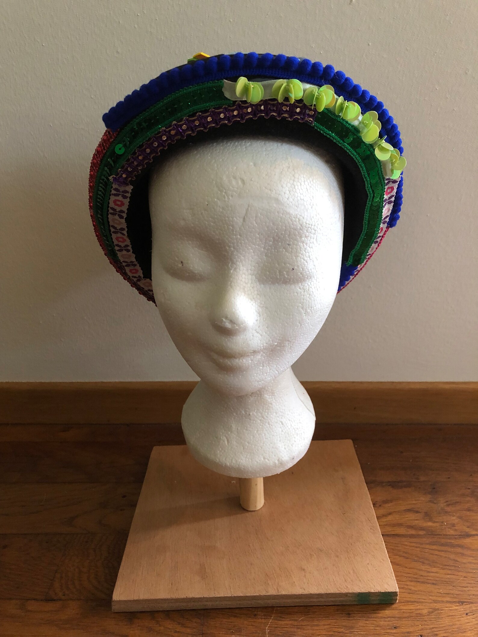 Bowler Hat Decorated With Felt and Glitter Foam in All Kinds of Colors ...