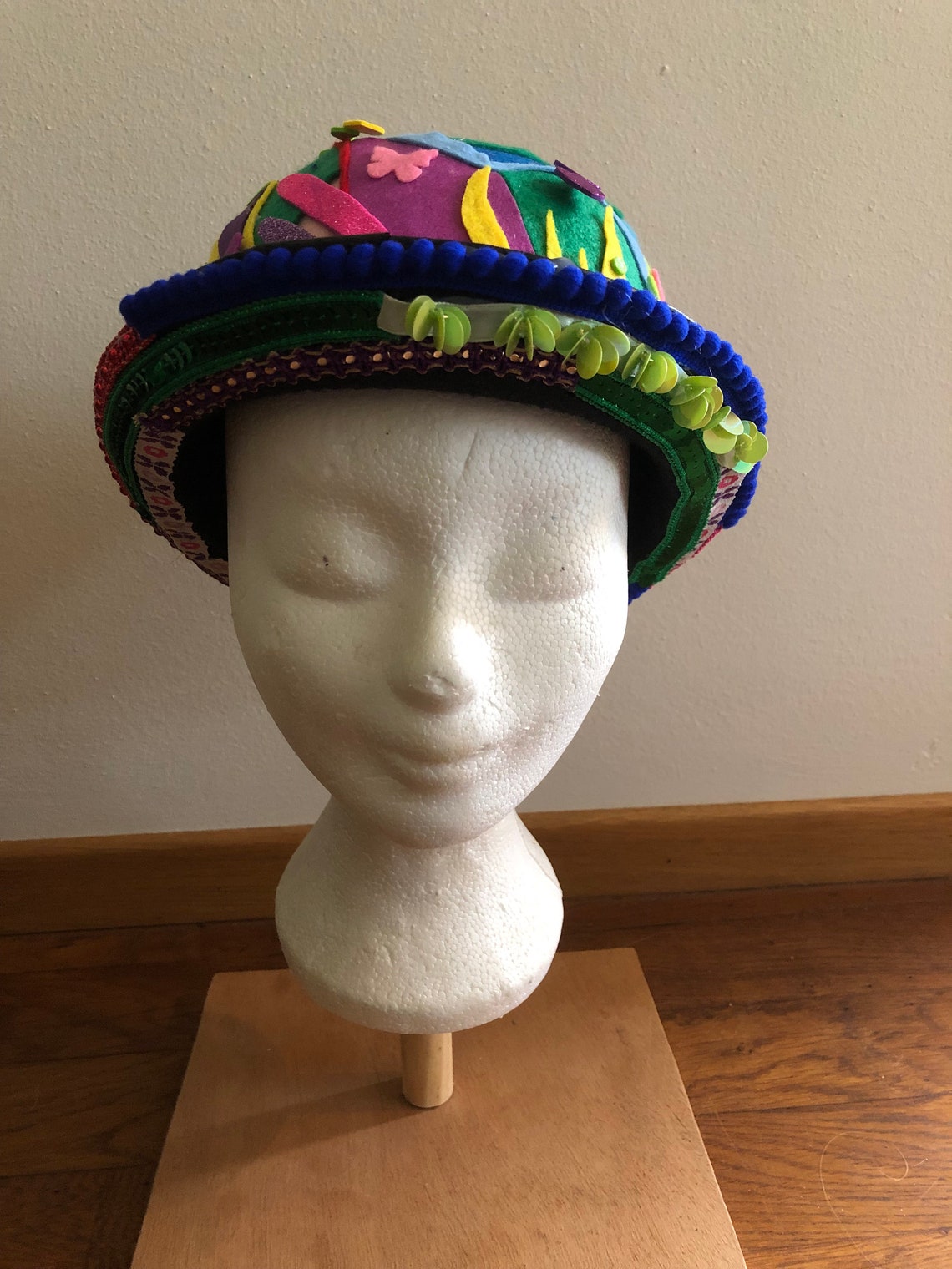 Bowler Hat Decorated With Felt and Glitter Foam in All Kinds of Colors ...