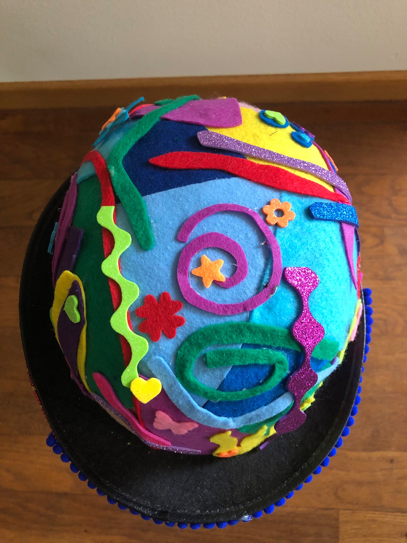 Bowler Hat Decorated With Felt and Glitter Foam in All Kinds of Colors ...