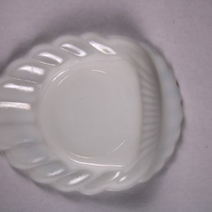 Midcentury Milk Glass Seashell Ashtray - Oval Shell Glass Dish - Etsy