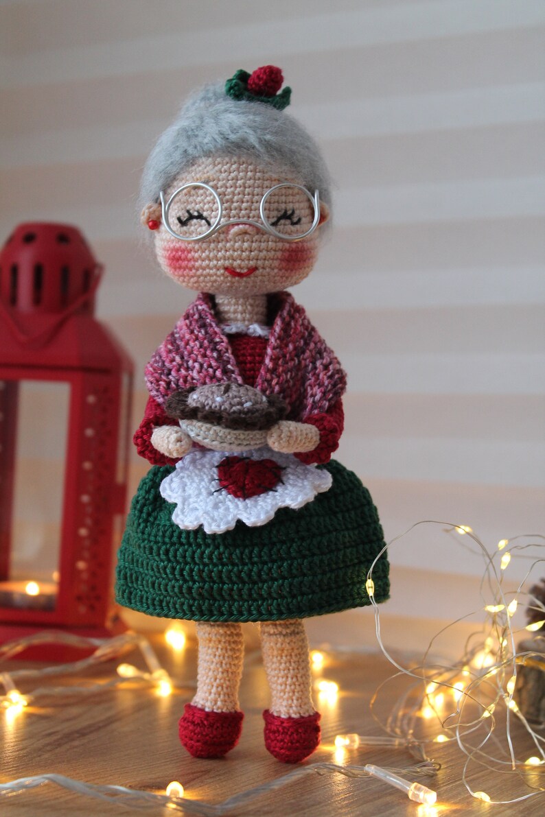 Crochet Cute Grandma Doll Pattern in English, Amigurumi Grandma Doll ...