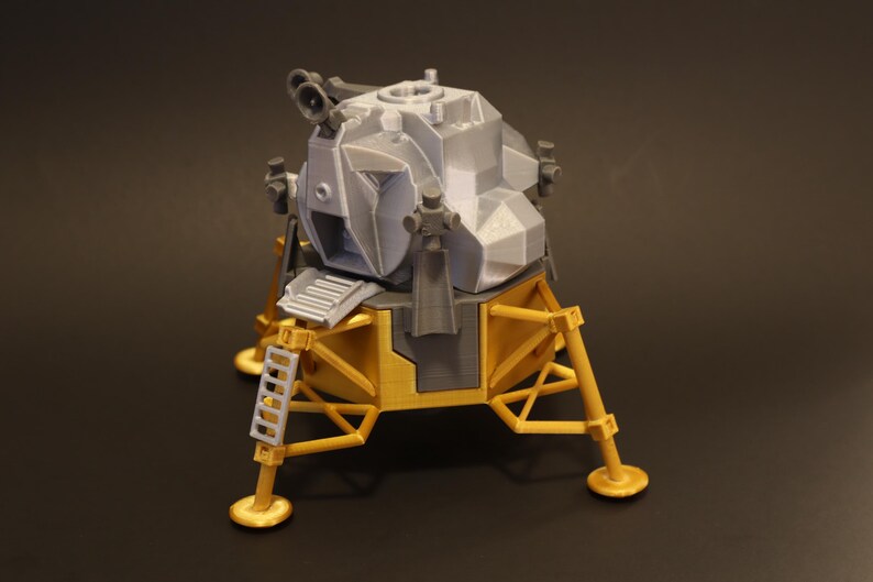 3D Printed Apollo Lunar Lander Model: Space Collectible Display - Etsy