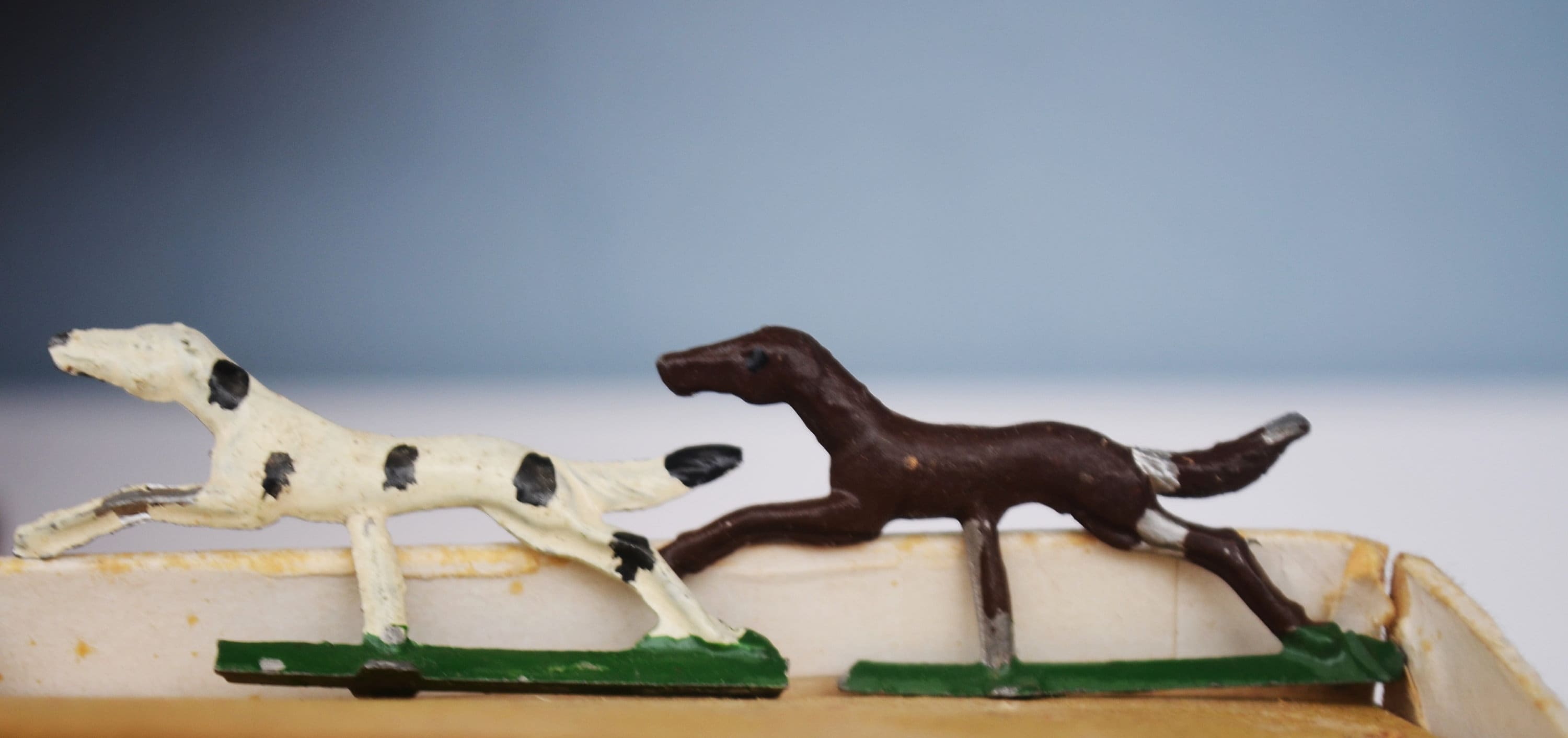 Antique German Board Game With Pewter Dogs Figurines Spielemagazin -JF ...